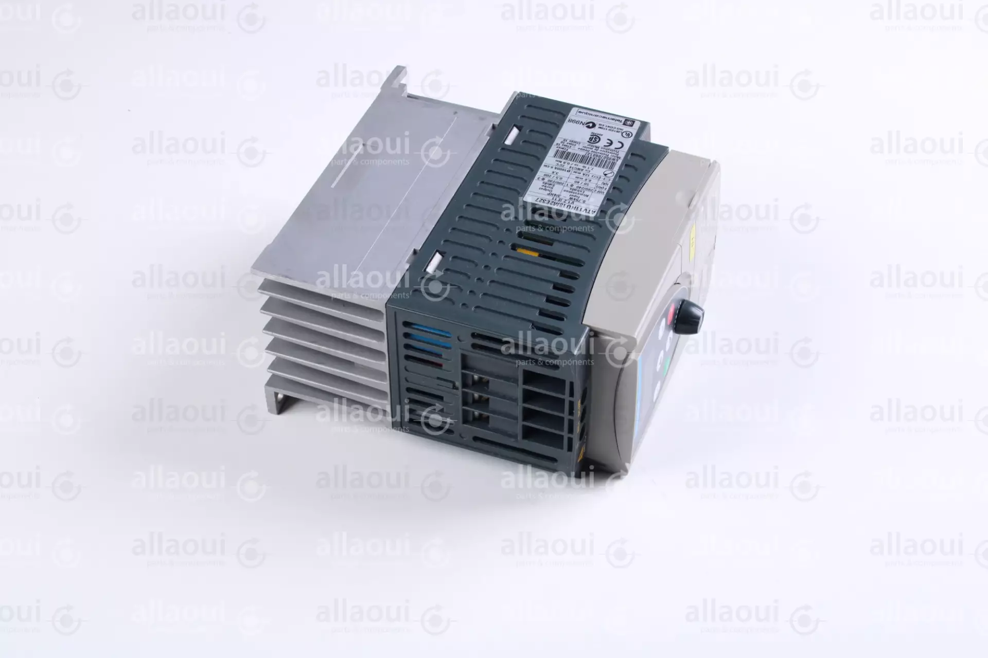 Lenze ESMD751X2SFA Inversor de frequência 0.75kW 230V AC [USADO]